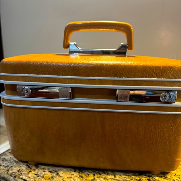 Samsonite | Bags | Vintage Samsonite Carry On Cosmetic Case With Key ...